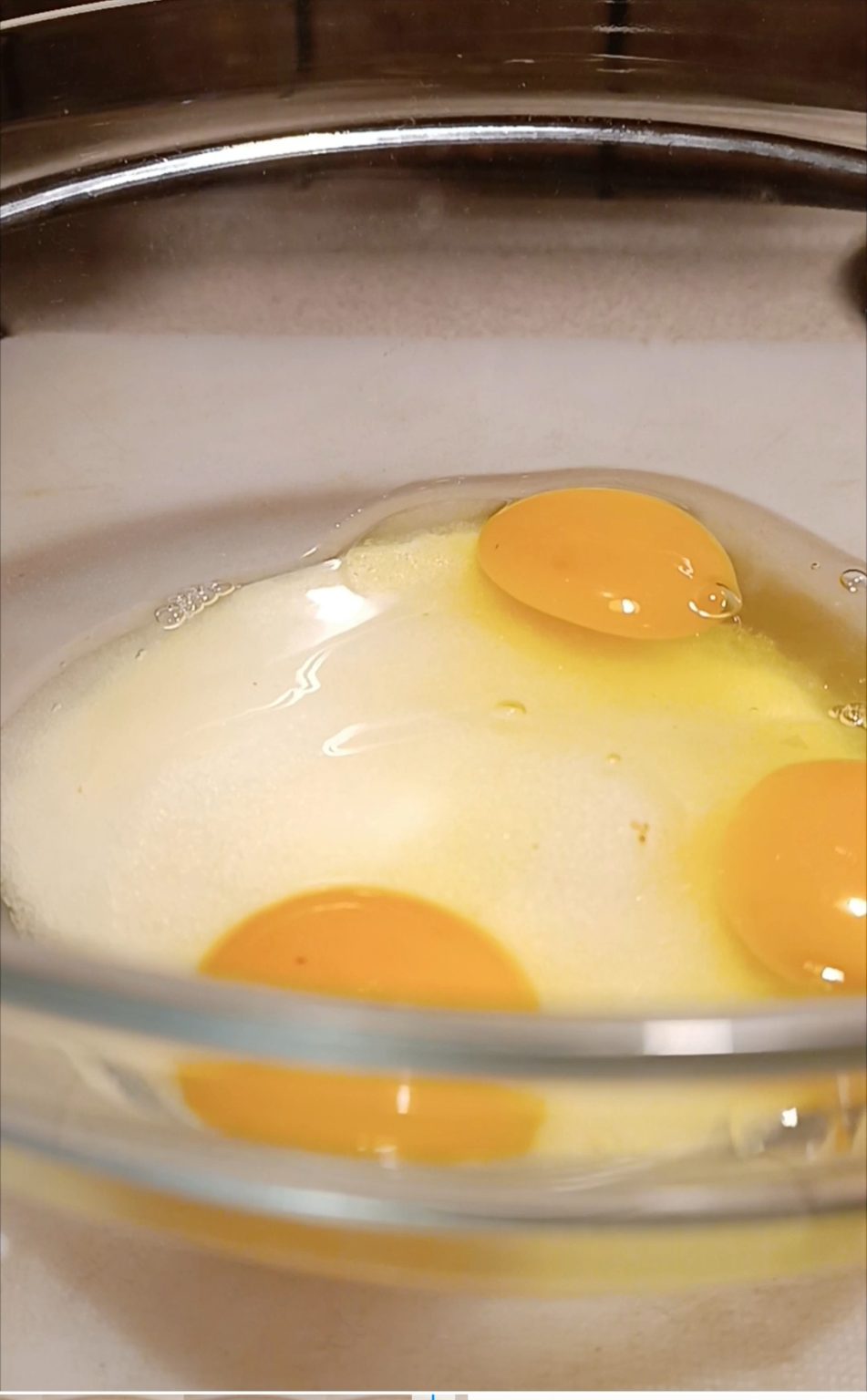 Yogurt and Apple Loaf Cake - Delicious Recipes