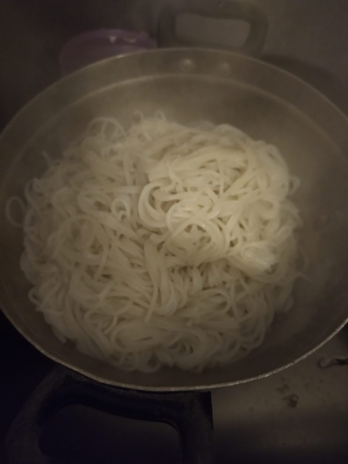 Rice Vermicelli with Chicken and Vegetables - Delicious Recipes