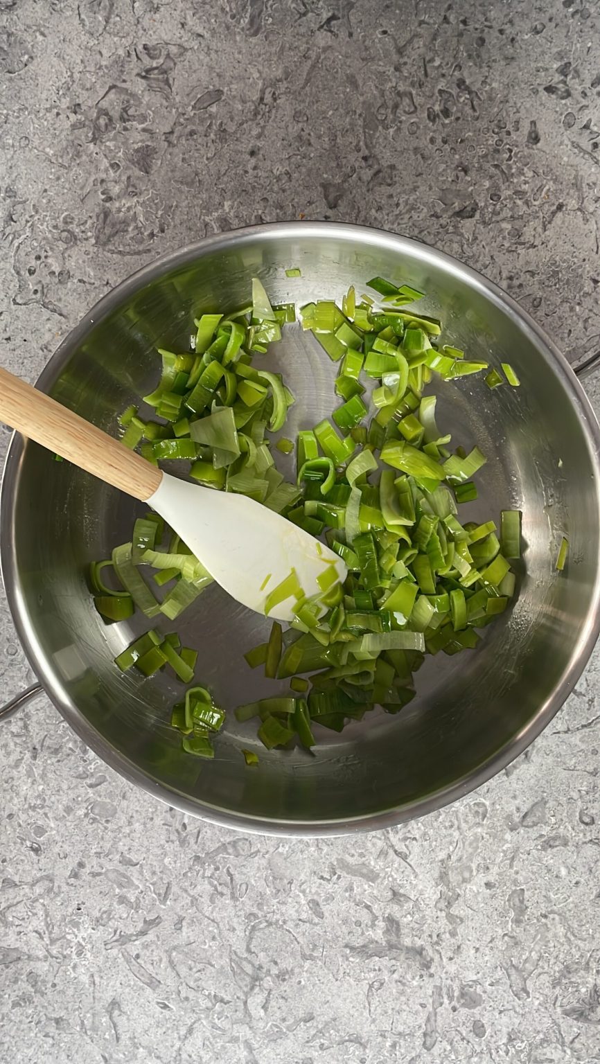 Creamy and Easy Leek and Robiola Risotto - Delicious Recipes