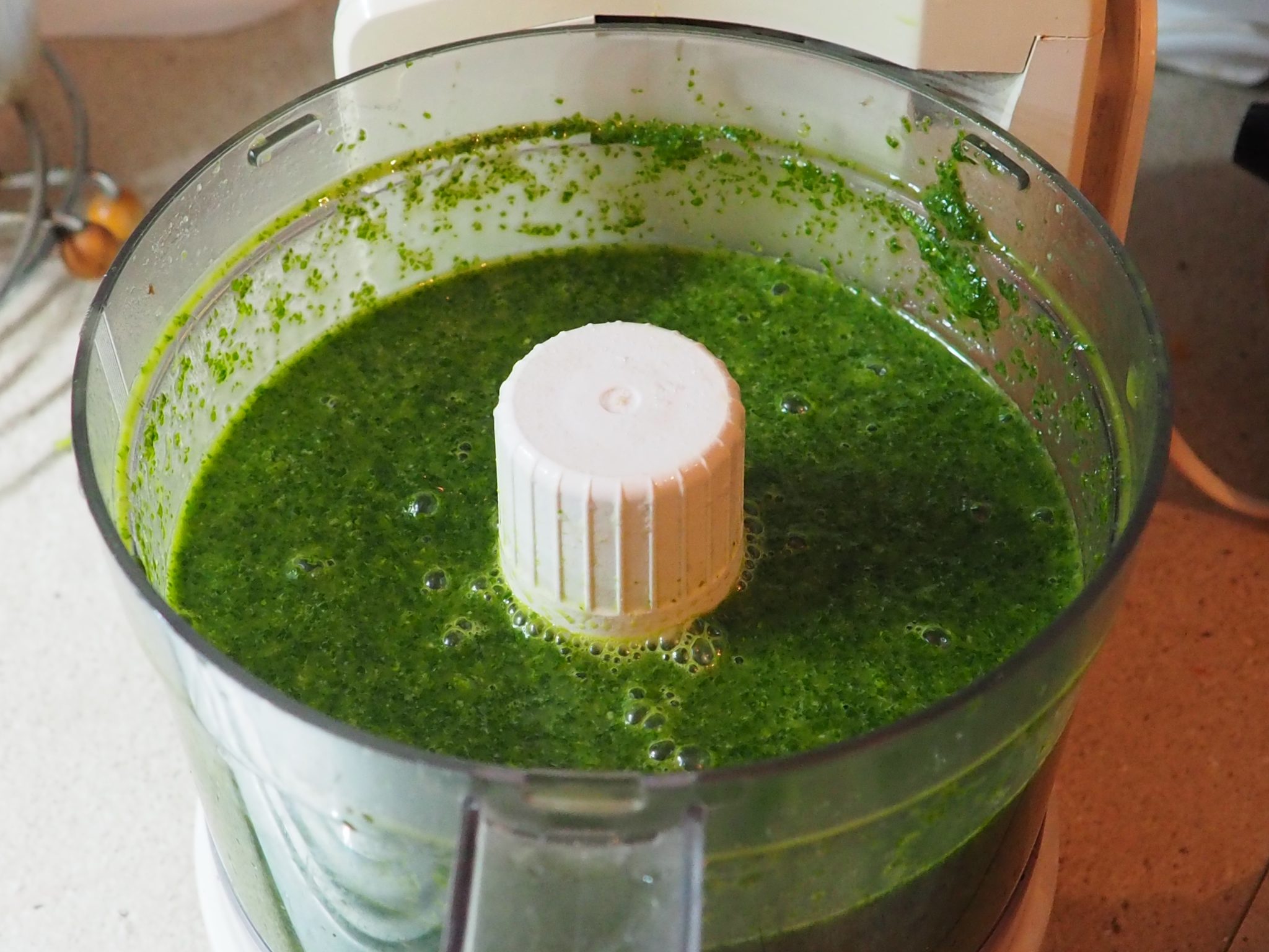 Spinach Roll Filled with Ham and Cheese - Delicious Recipes