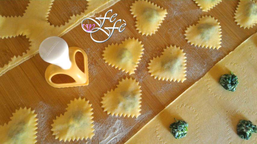 HEART-SHAPED RAVIOLI WITH RICOTTA, SPINACH, AND PECORINO - Delicious ...