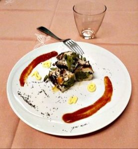 Chicken and Green Bean Rolls with Persian Blue Salt - Delicious Recipes