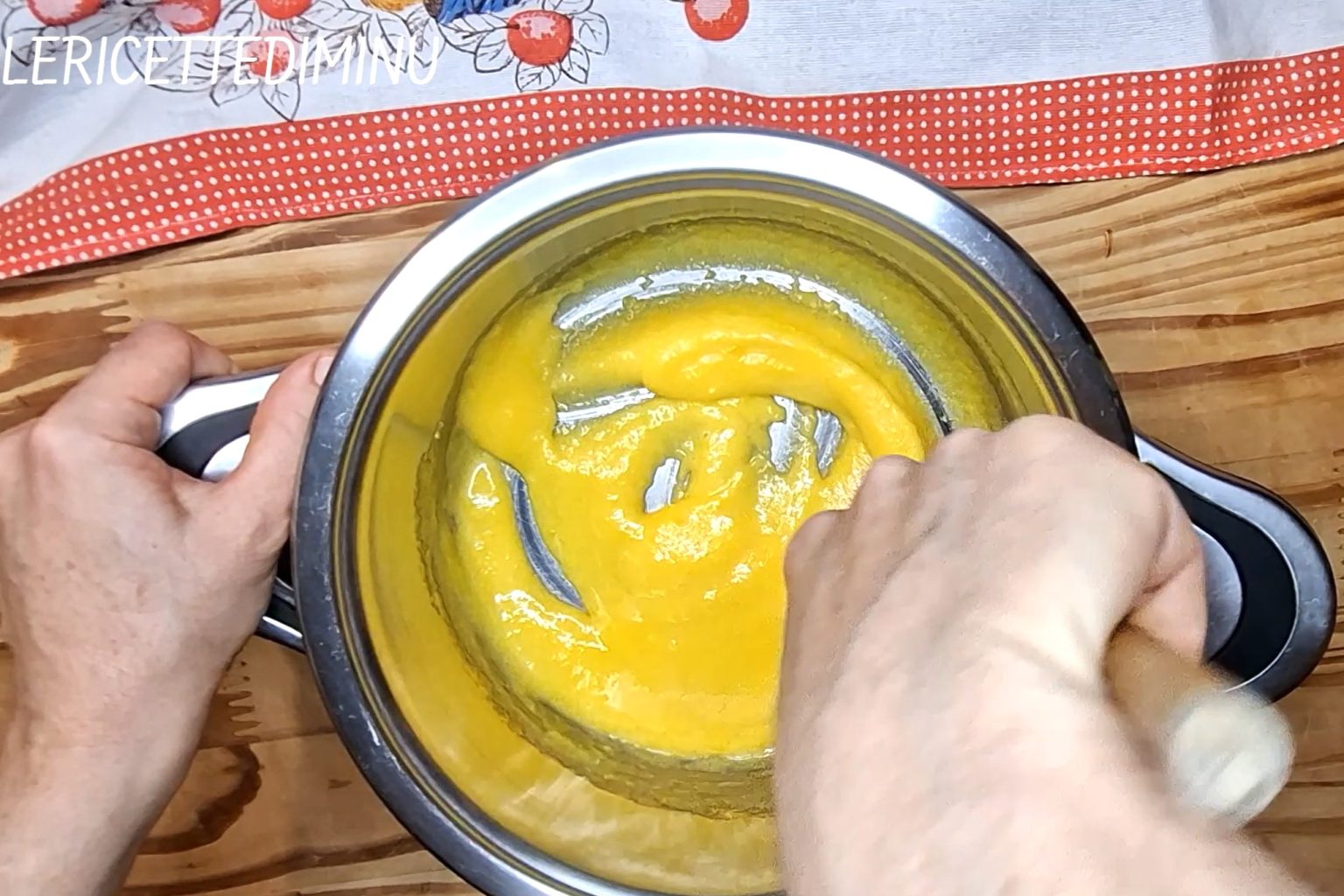 Profiterol de chocolate - Recetas deliciosas