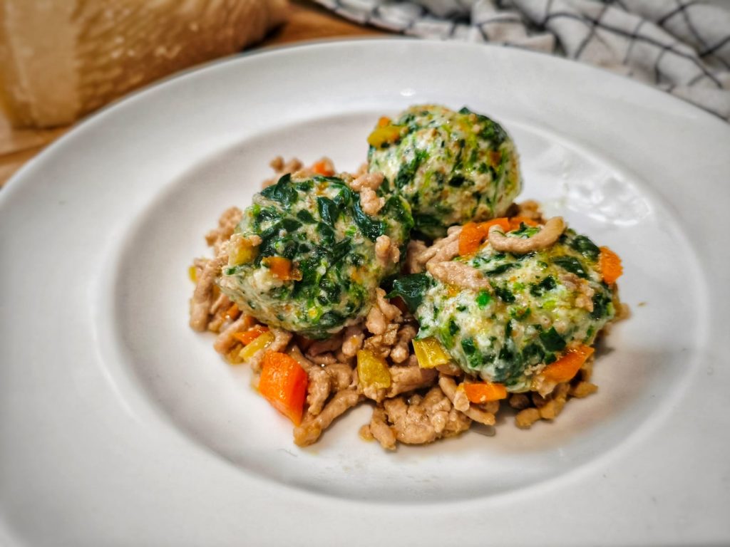 Toscaanse gnudi met ricotta en spinazie met witte ragù - Heerlijke recepten